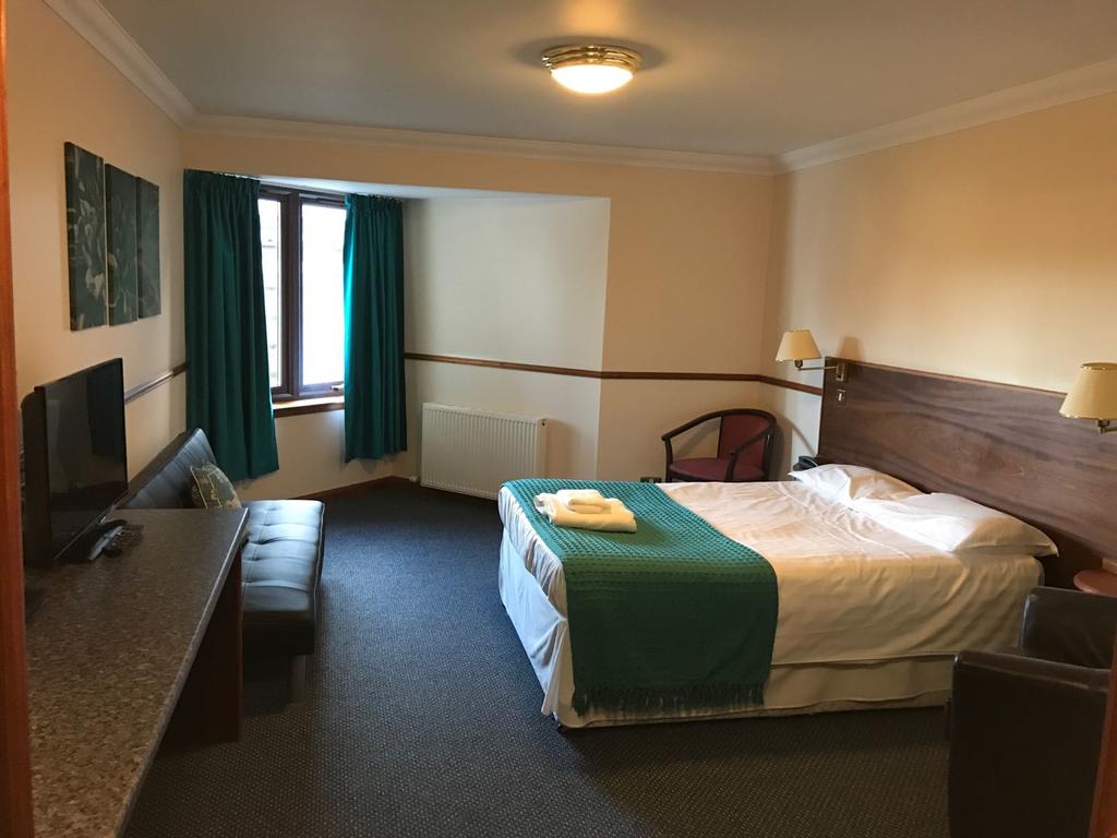 Cheap Hotels in Fraserburgh - Save up to 60% on 3 and 4-star hotels