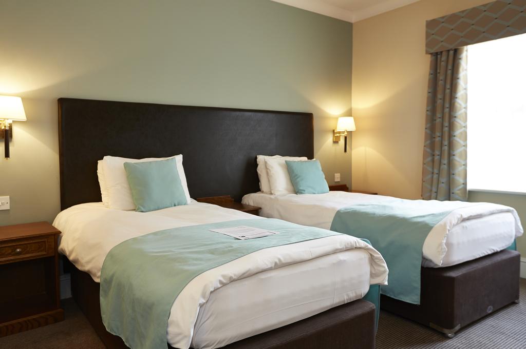 Cheap Hotels in Fareham - Save up to 55% on 3 and 4-star hotels